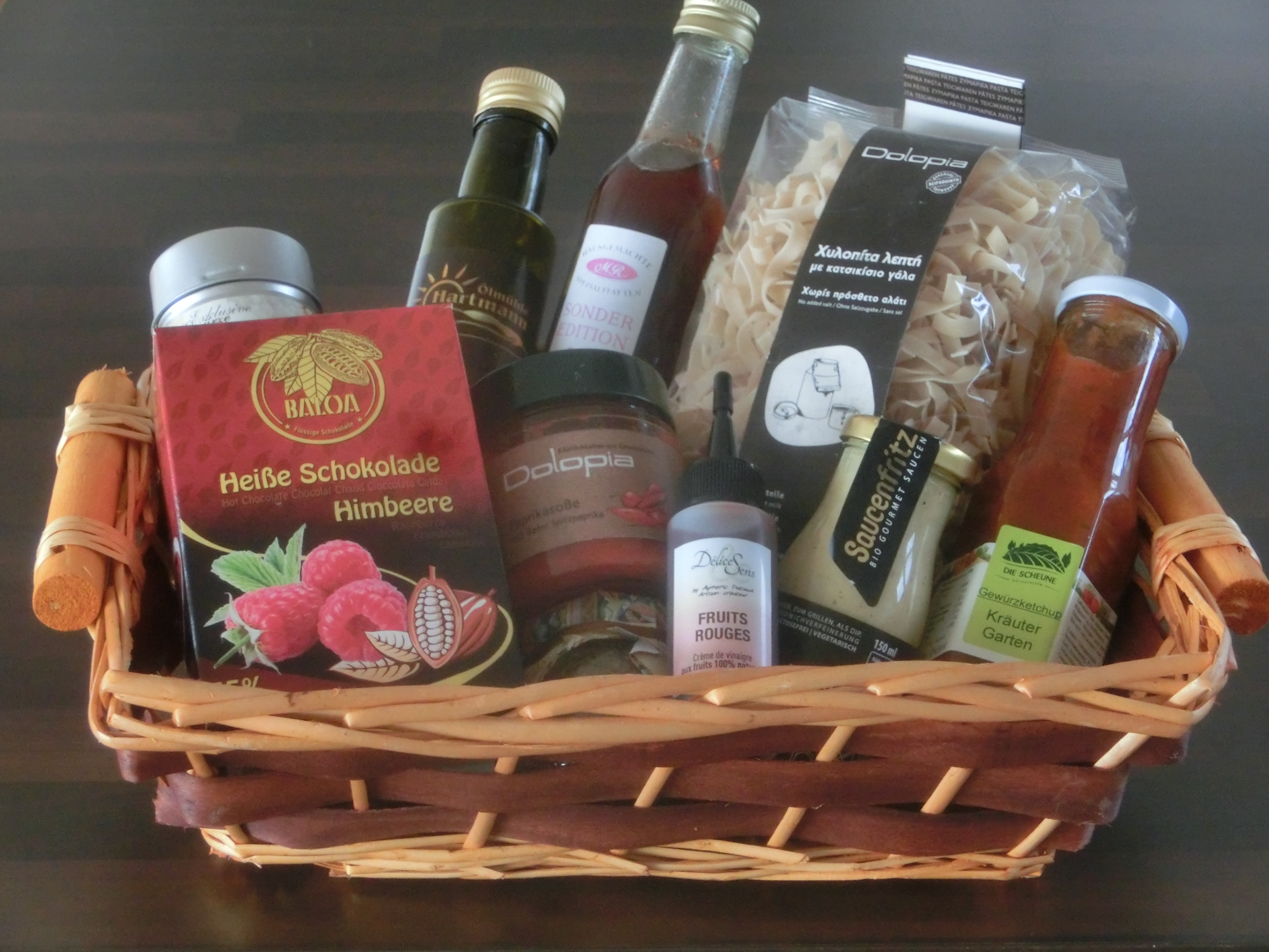 Delikatessen Geschenkkorb Vorzüglich | Die Scheune